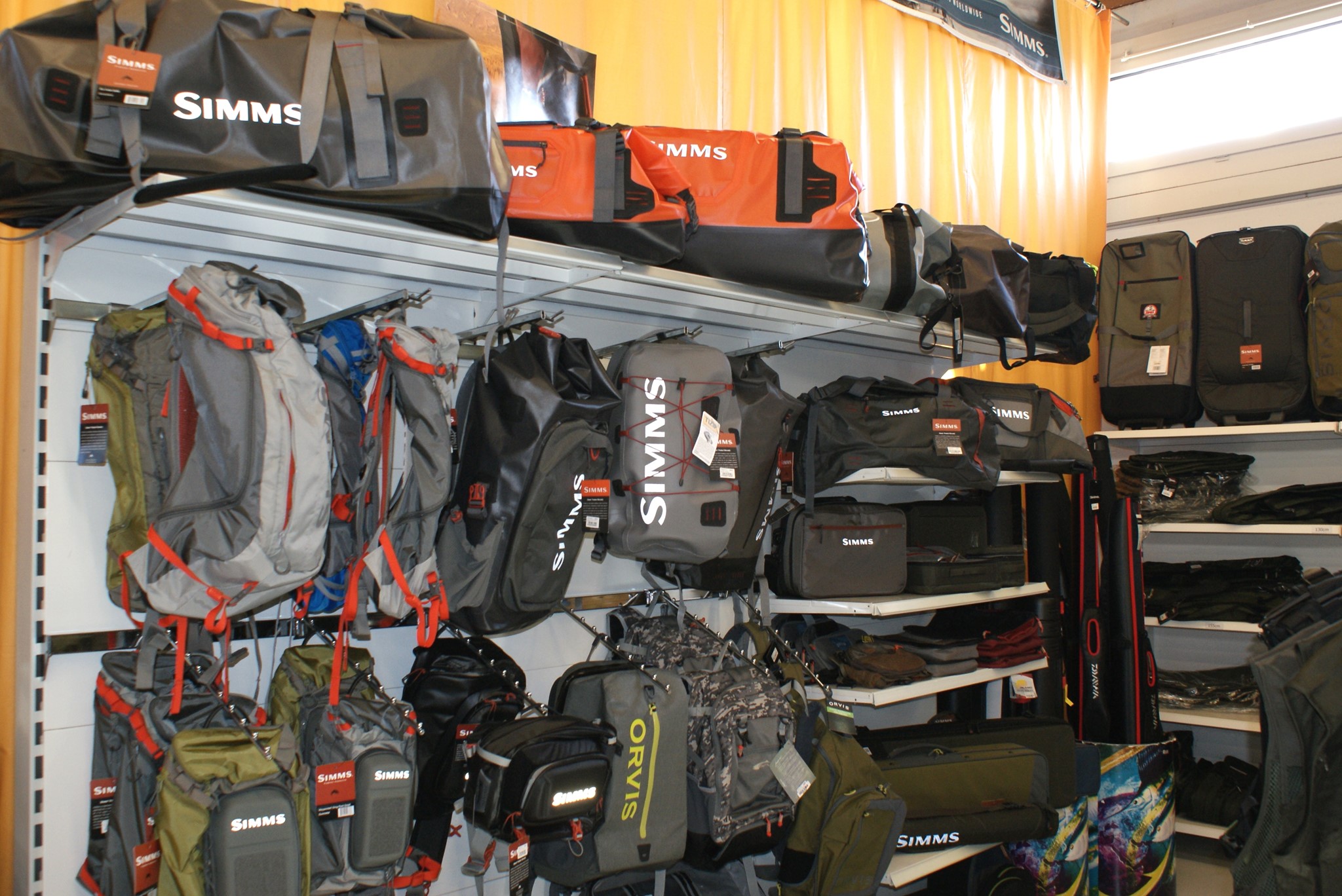 FUNFISH Fischereiartikel. Impressionen