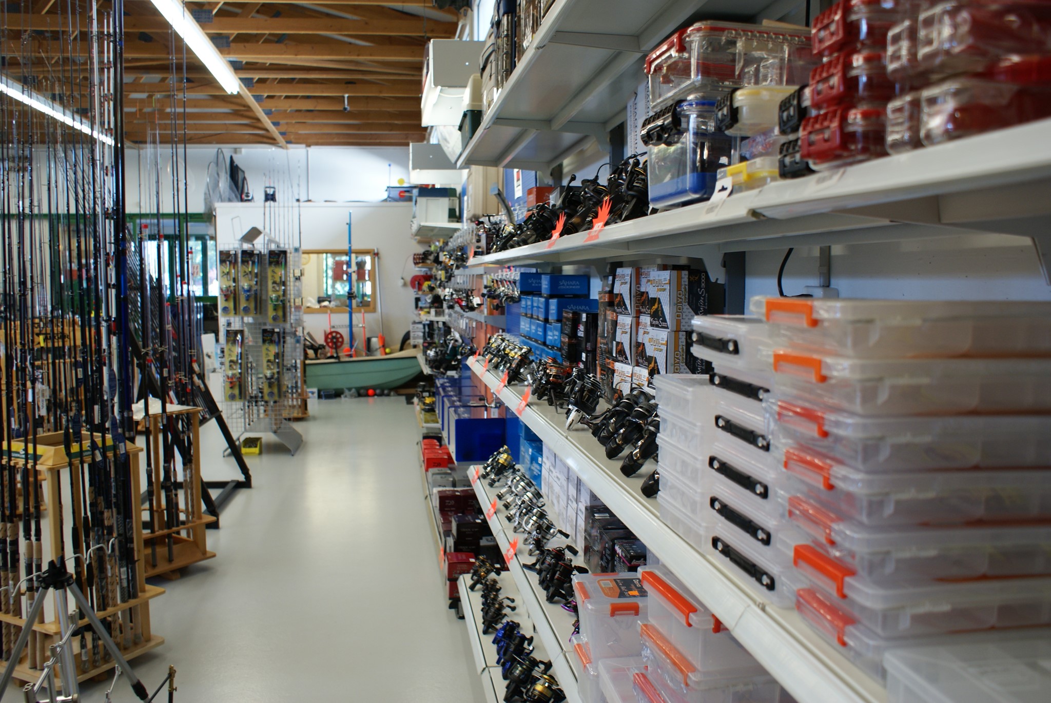 FUNFISH Fischereiartikel. Impressionen