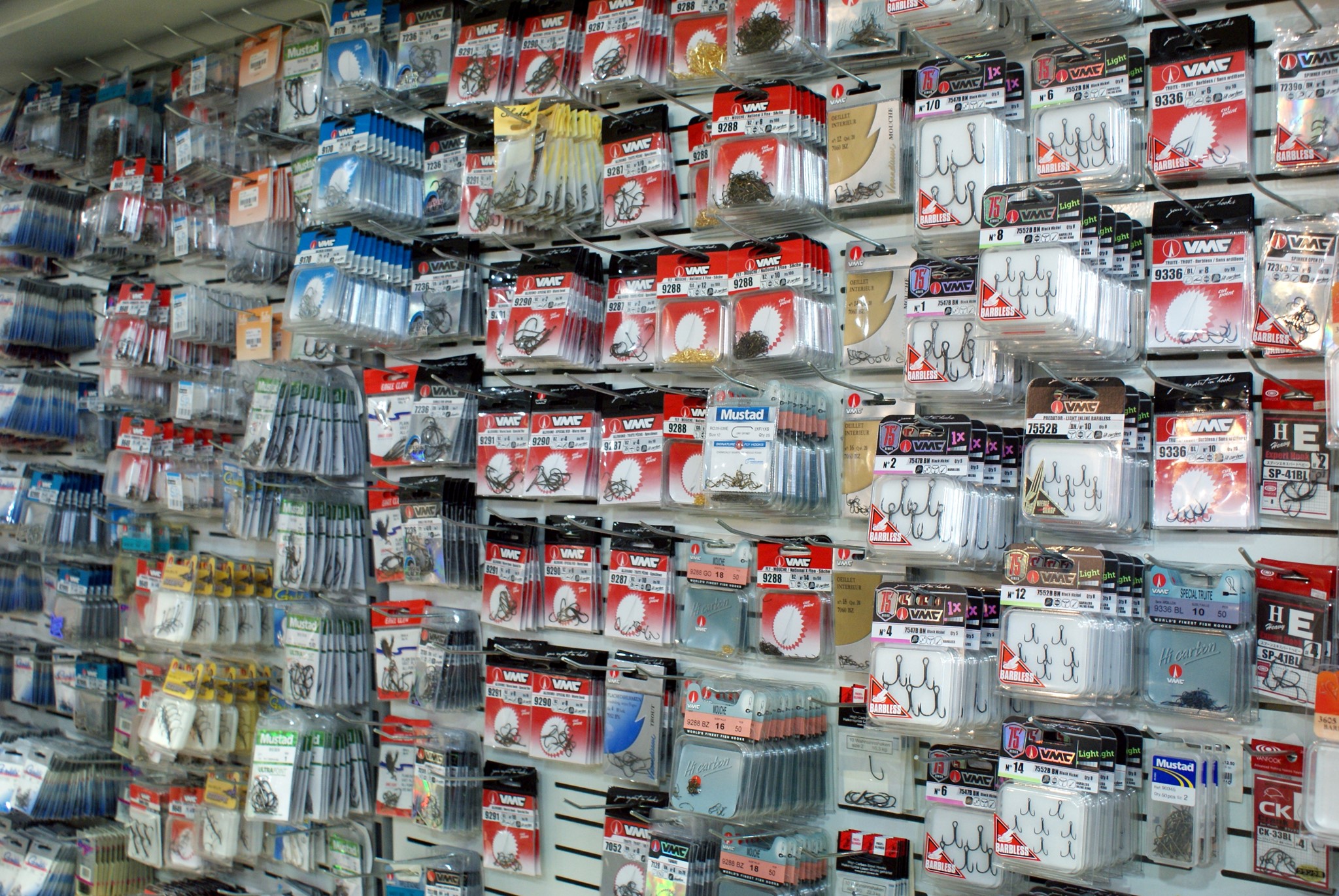 FUNFISH Fischereiartikel. Impressionen